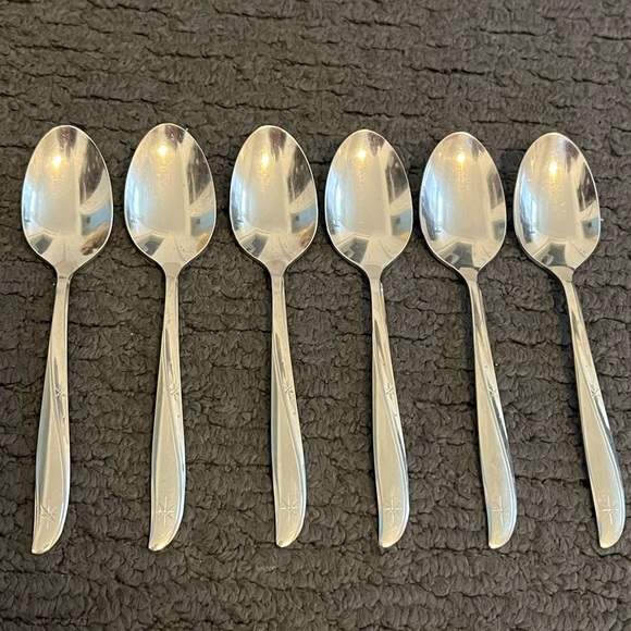 Oneida | Dining | Twin Star Stainless 6 Spoons By Oneida Silver | Poshmark